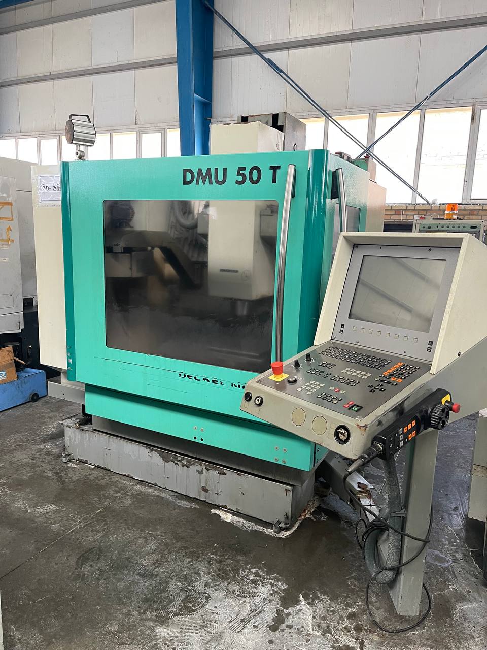 فرز CNC دکل ماهو آلمان مدل DECKEL MAHO DMU 50T - زنجیر ماشین صنعت ایرانیان