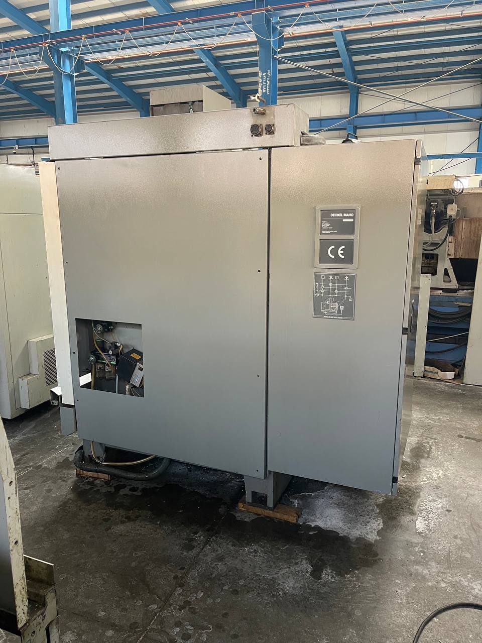 فرز CNC دکل ماهو آلمان مدل DECKEL MAHO DMU 50T - زنجیر ماشین صنعت ایرانیان