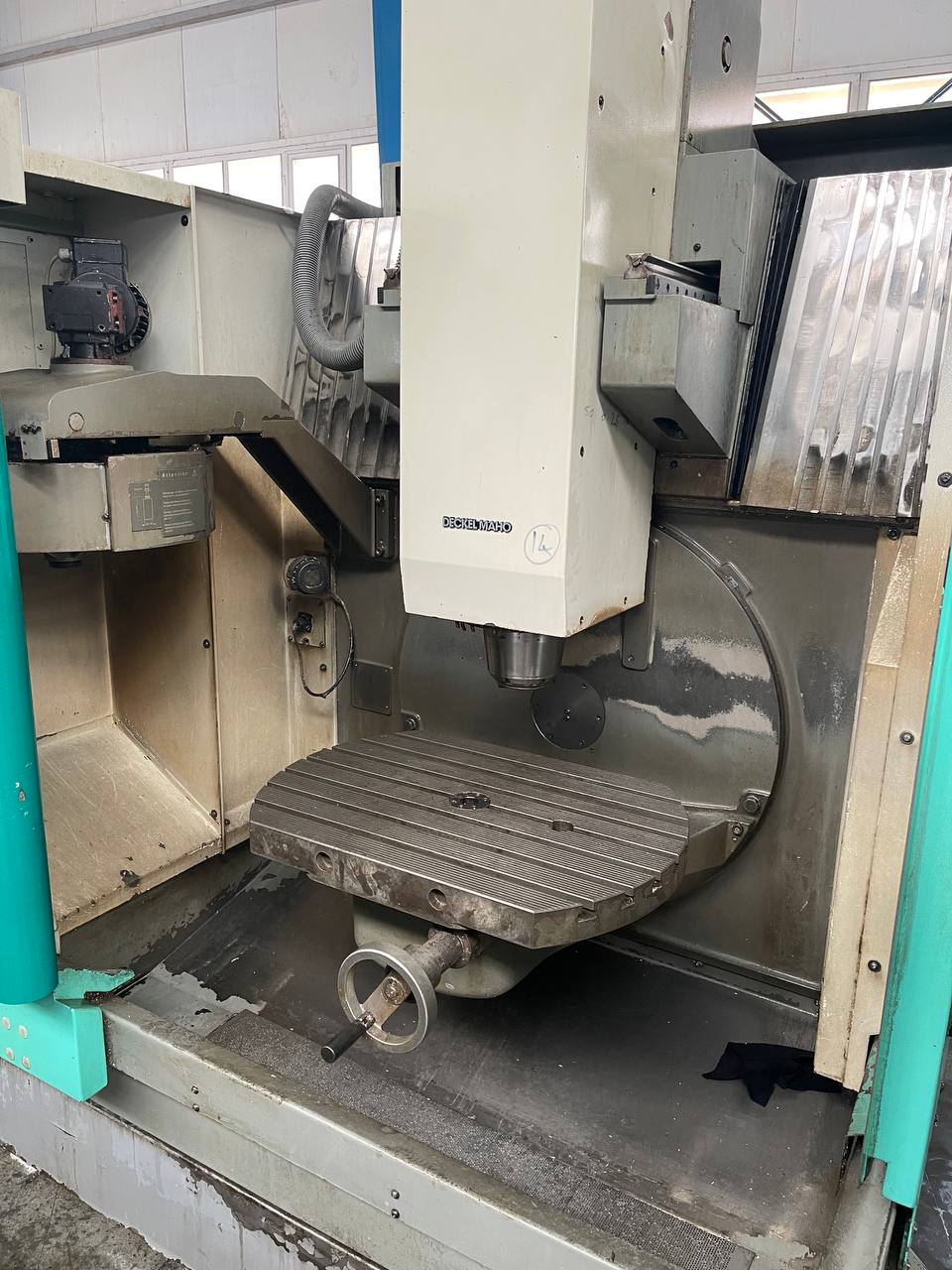 فرز CNC دکل ماهو آلمان مدل DECKEL MAHO DMU 50T - زنجیر ماشین صنعت ایرانیان